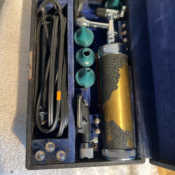 Welch Allyn | Other | Vintage Wwii Us Army Welch Allyn Otoscope ...